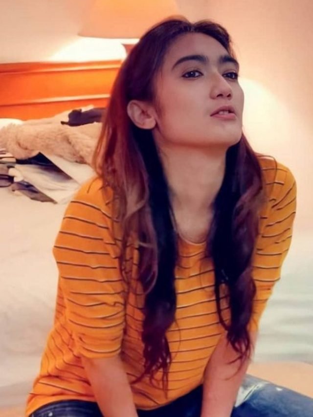 Long Unseen, Former Colossal Artist Revi Mariska Is Now A Singer? - Websplashers